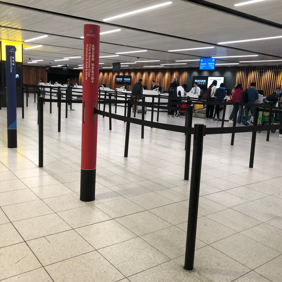 Choosing the right crowd control equipment for your needs – Atir Design